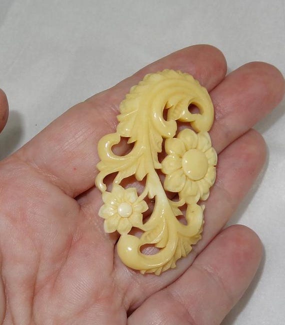 Antique Detailed Floral Carved Bone Brooch Broach Flo… - Gem