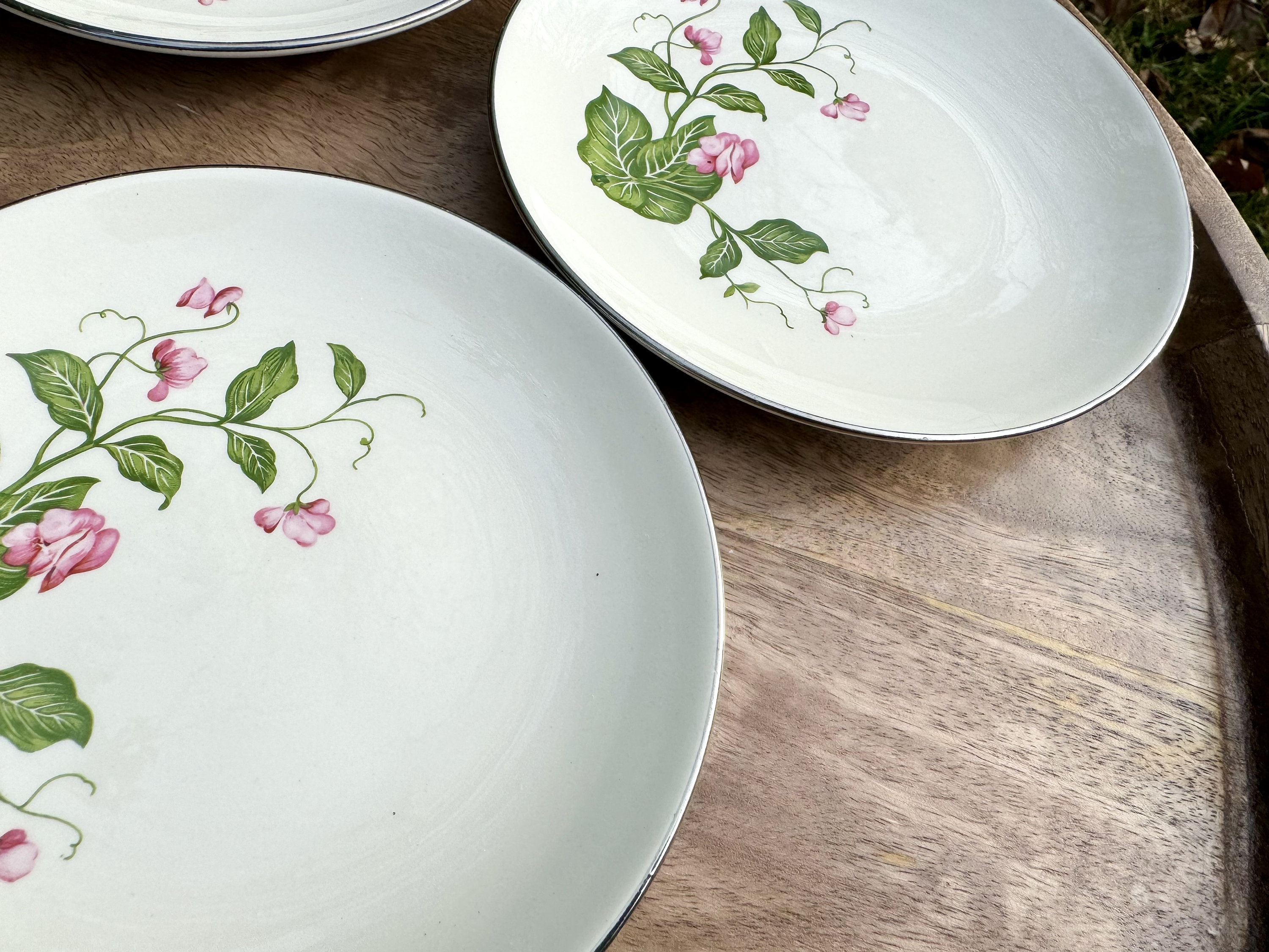 Homer Laughlin Rhythm Series Sweet Pea Pattern With Platinum Trim 5 ...