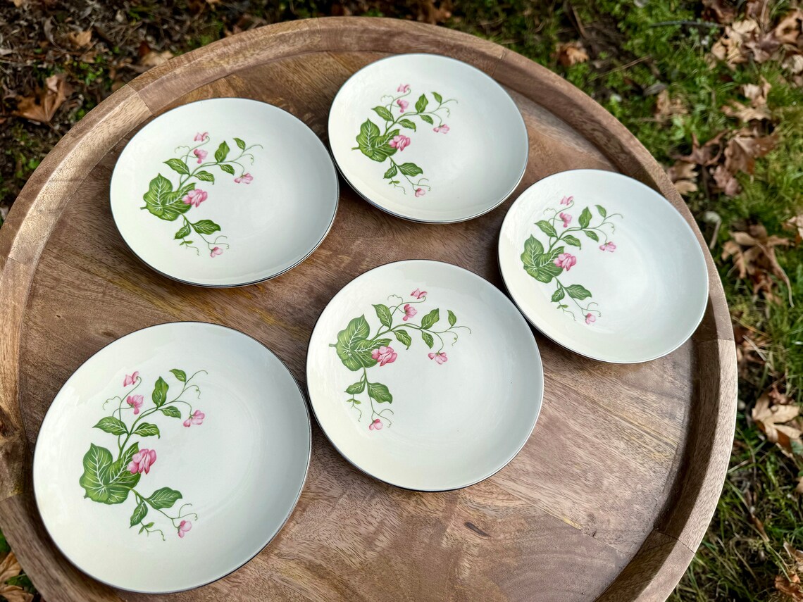 Homer Laughlin Rhythm Series Sweet Pea Pattern With Platinum Trim 5 ...