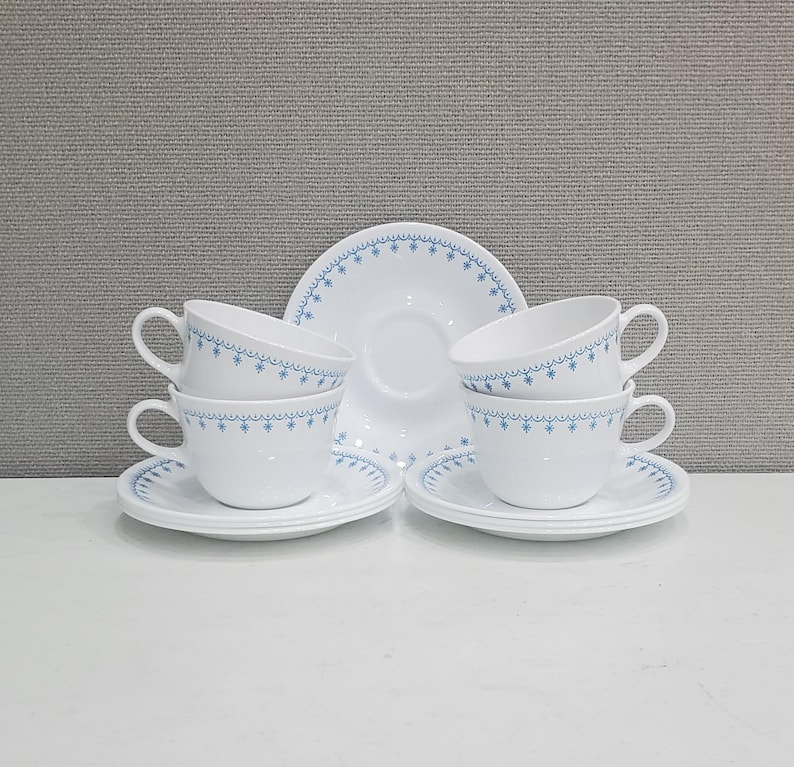 Vintage Corelle Blue Snowflake Garland Tea Cups and Saucers - Etsy