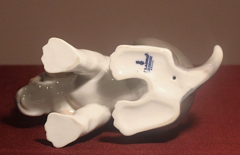 Lladro - Sad Beagle Puppy #1071 - Etsy