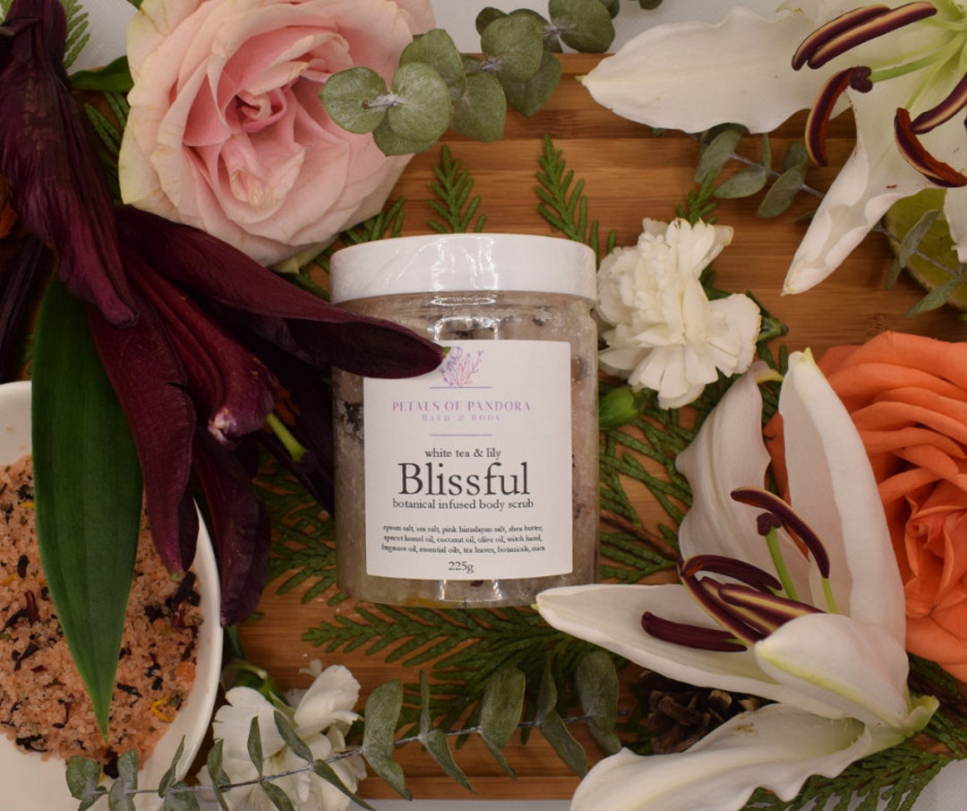 Body Scrub Blissful: White Tea & Lily Botanical Infused Magnesium Salt ...