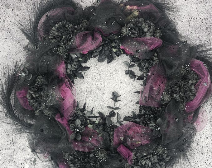 Burgundy Feather Wreath, Goth Home Decor, Halloween Decor, Witchy ...