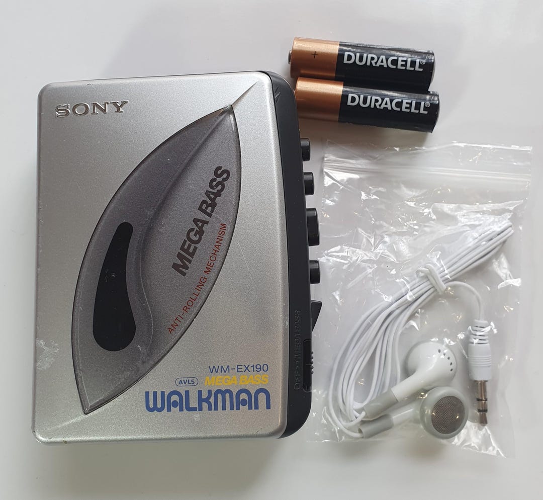 Sony Walkman Vintage 90's Cassette Player Great Sound Mega Bass - WM ...
