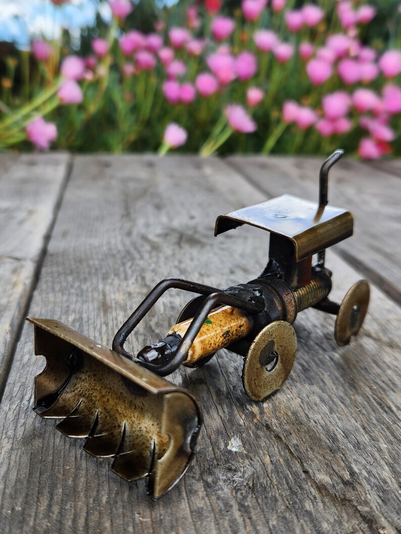 Welded Spark Plug Art, Recycle Metal Art, CHOOSE Style - Etsy