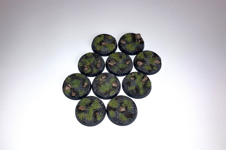 10 32mm Custom Painted Round Miniature Wargaming Bases. Steppe. Grey ...