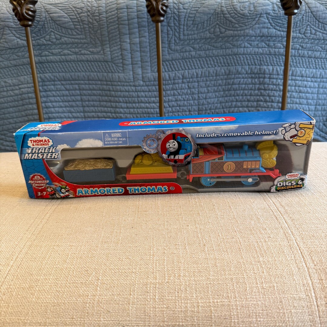 Thomas and Friends Trackmaster Armored Thomas Motorized Engine Train ...