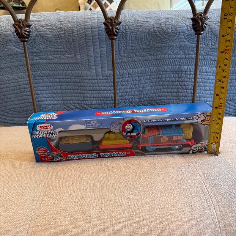 Thomas and Friends Trackmaster Armored Thomas Motorized Engine Train ...