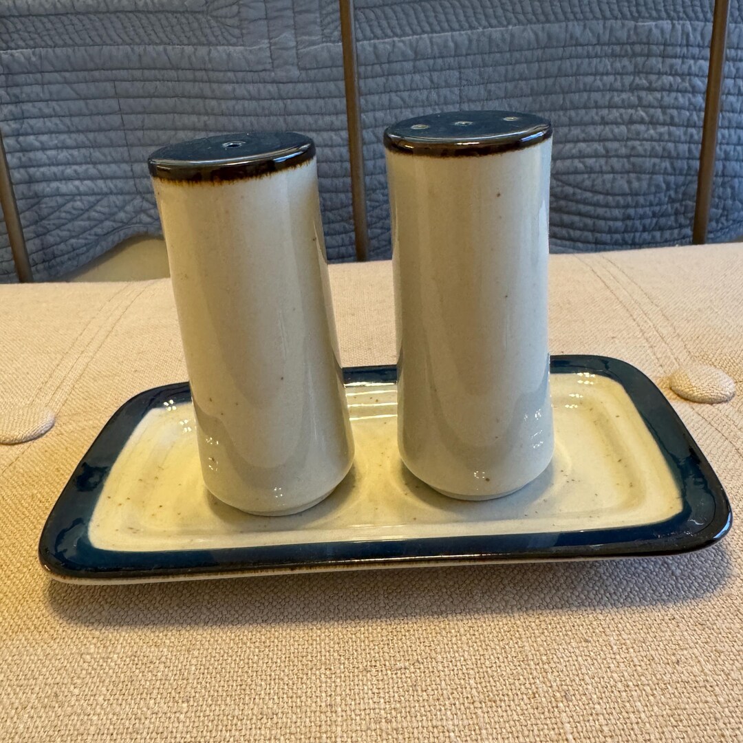 VTG Rainbow Stoneware Japan Salt and Pepper Shakers W/ Tray Tan W ...