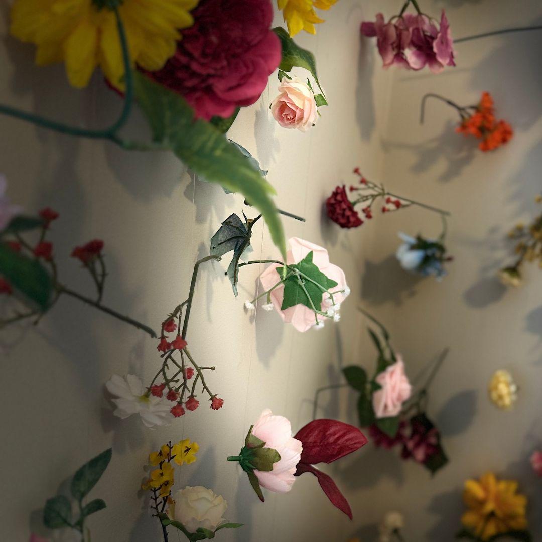 Floating Flower Strands: Elegant Hanging Floral Decor for Weddings ...