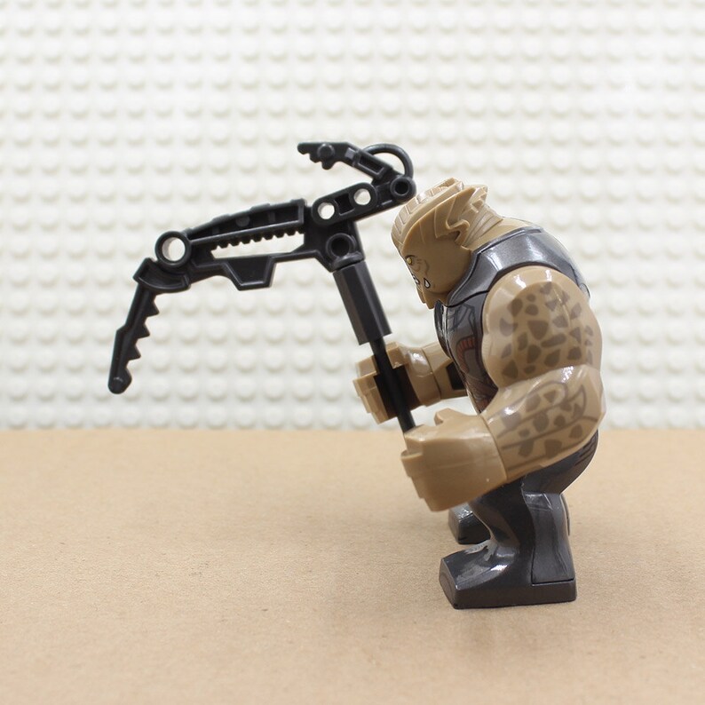 Custom Big Figure Cull Obsidian Black Dwarf Bigfig Mini-figure for ...