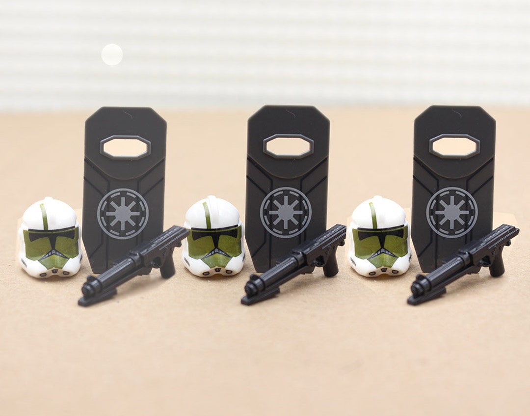 Custom Made Figure Parts 9 Pcs Helmet / Shield / Blaster Lot for Doom's ...