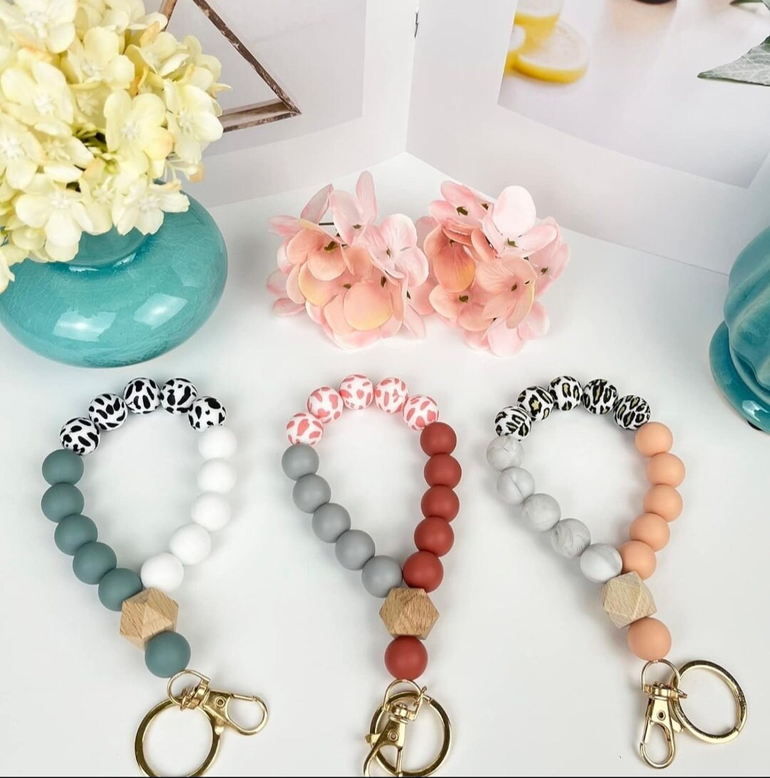 Silicone Bead Wristlet Keychains, Personalized Wrist Keychains, Gifts ...