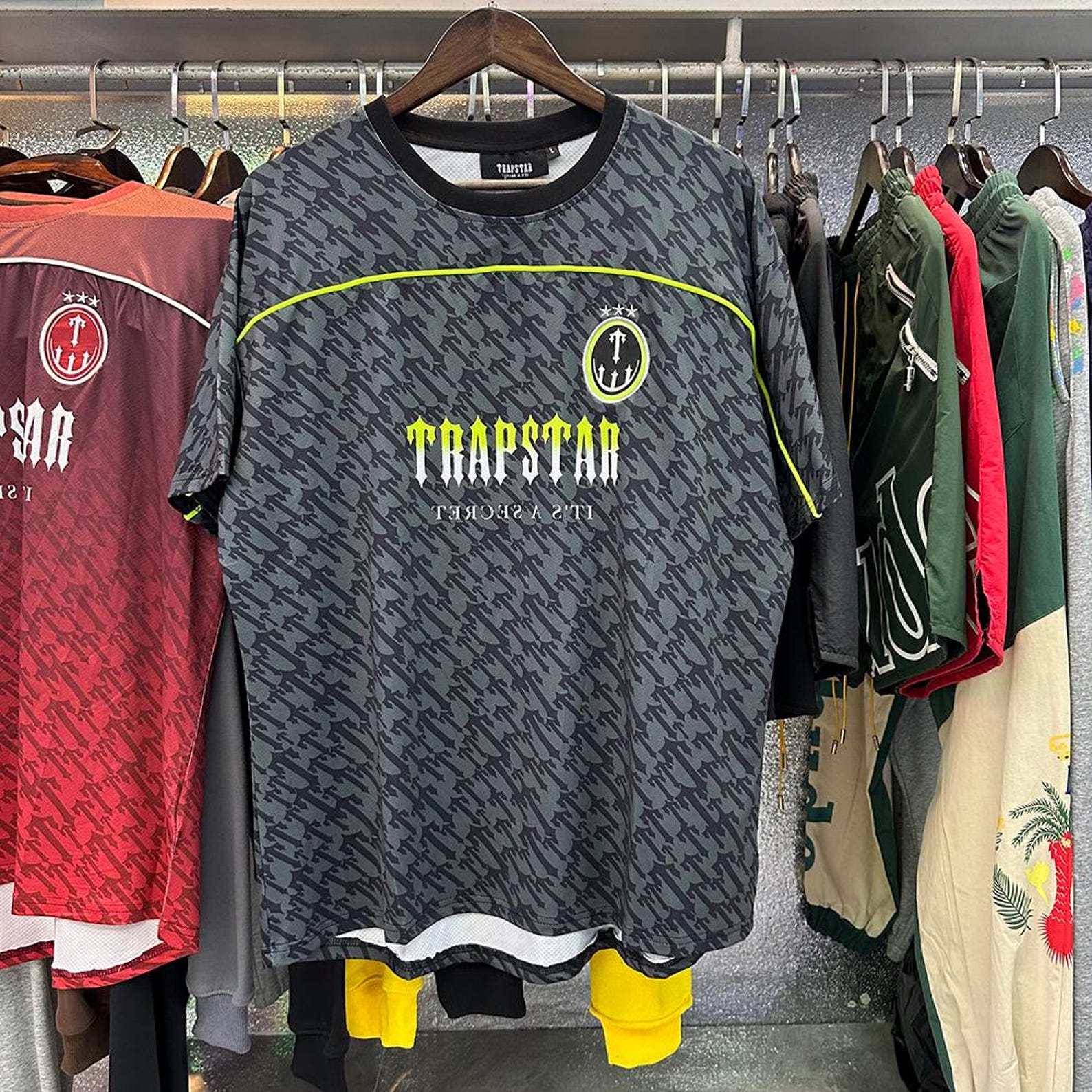 Trapstar London Monogram Football Jersey Gradient Sports Quick-drying ...