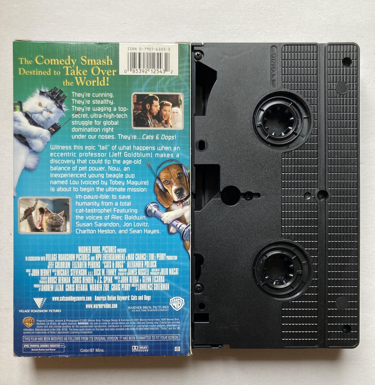 Cats & Dogs VHS Tape 2001 Jeff Goldblum Animal Adventure Family Comedy ...