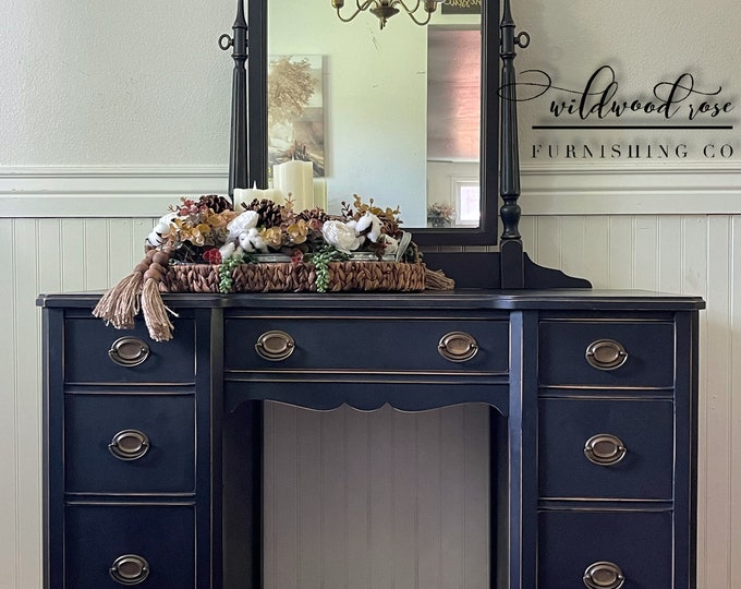 Refinished Antique Hepplewhite Vanity Dressing Table or Desk With ...