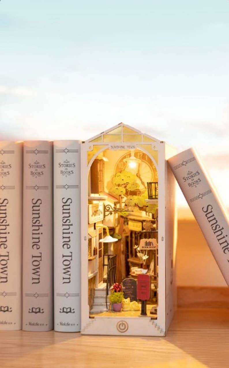 Build Your Own Book Nook, Doll House DIY Kit, Miniature Book Nook Craft Kit for Adults, Mini ...