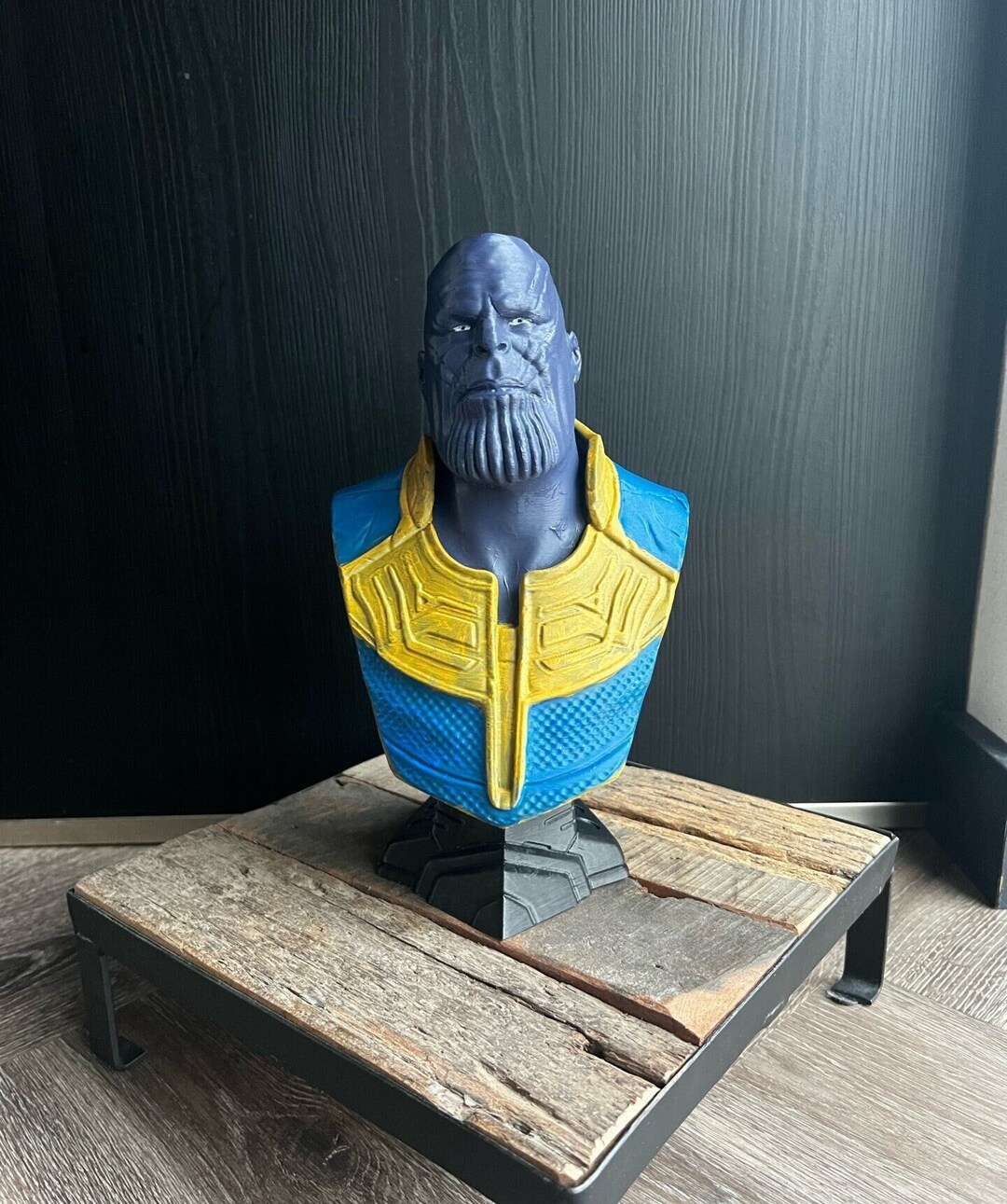 Thanos Marvel Statue 50cm Handcrafted as a Pruple and Golden Action ...