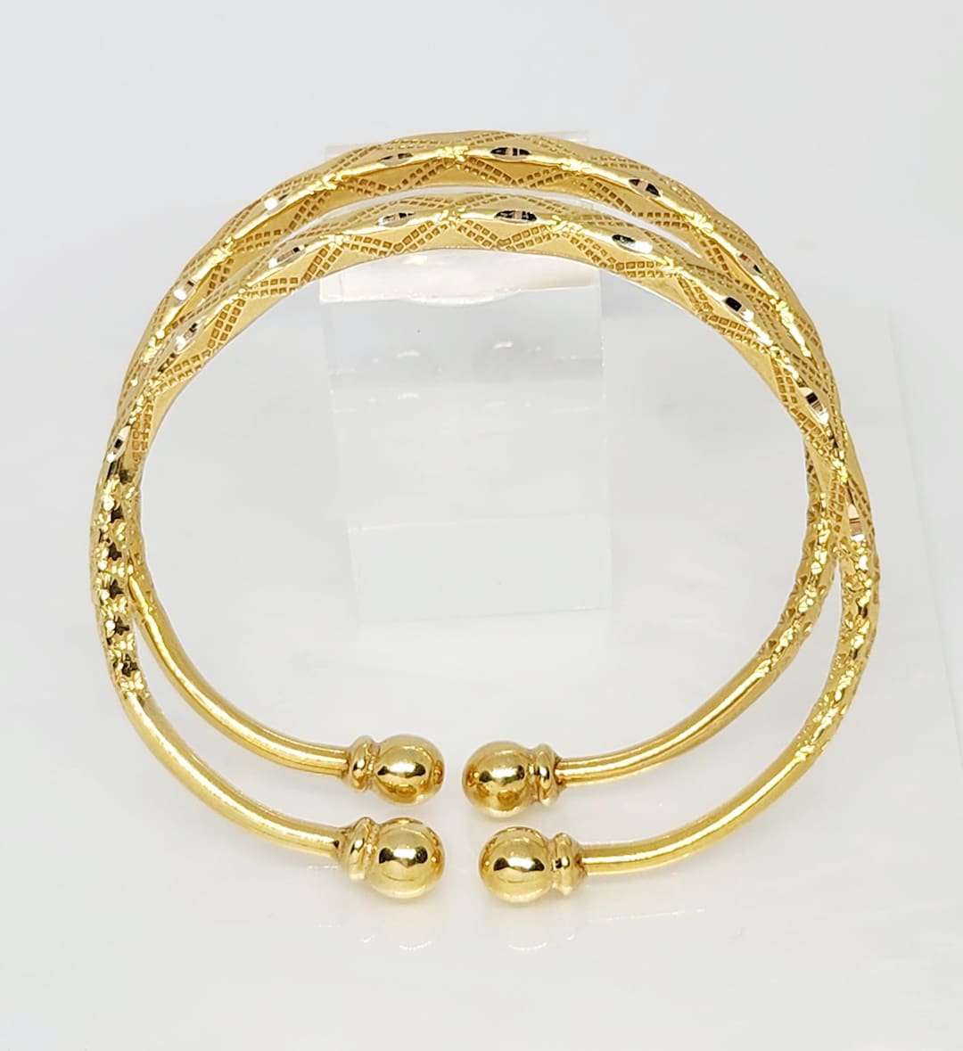 14K Yellow Gold Bangles, Gold Diamond Chisel Pattern Bangles, Unisex ...