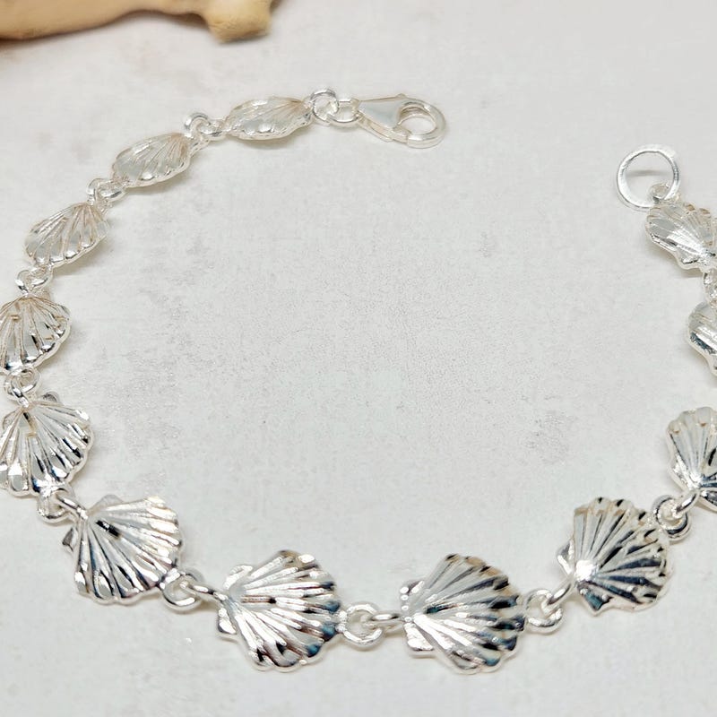 Silver Seashell Bracelet - Etsy