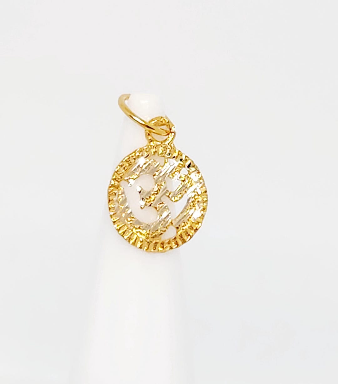 10K Yellow Gold Om Charm, Om in Circle, Hindu Religious Charm, Cut Out ...