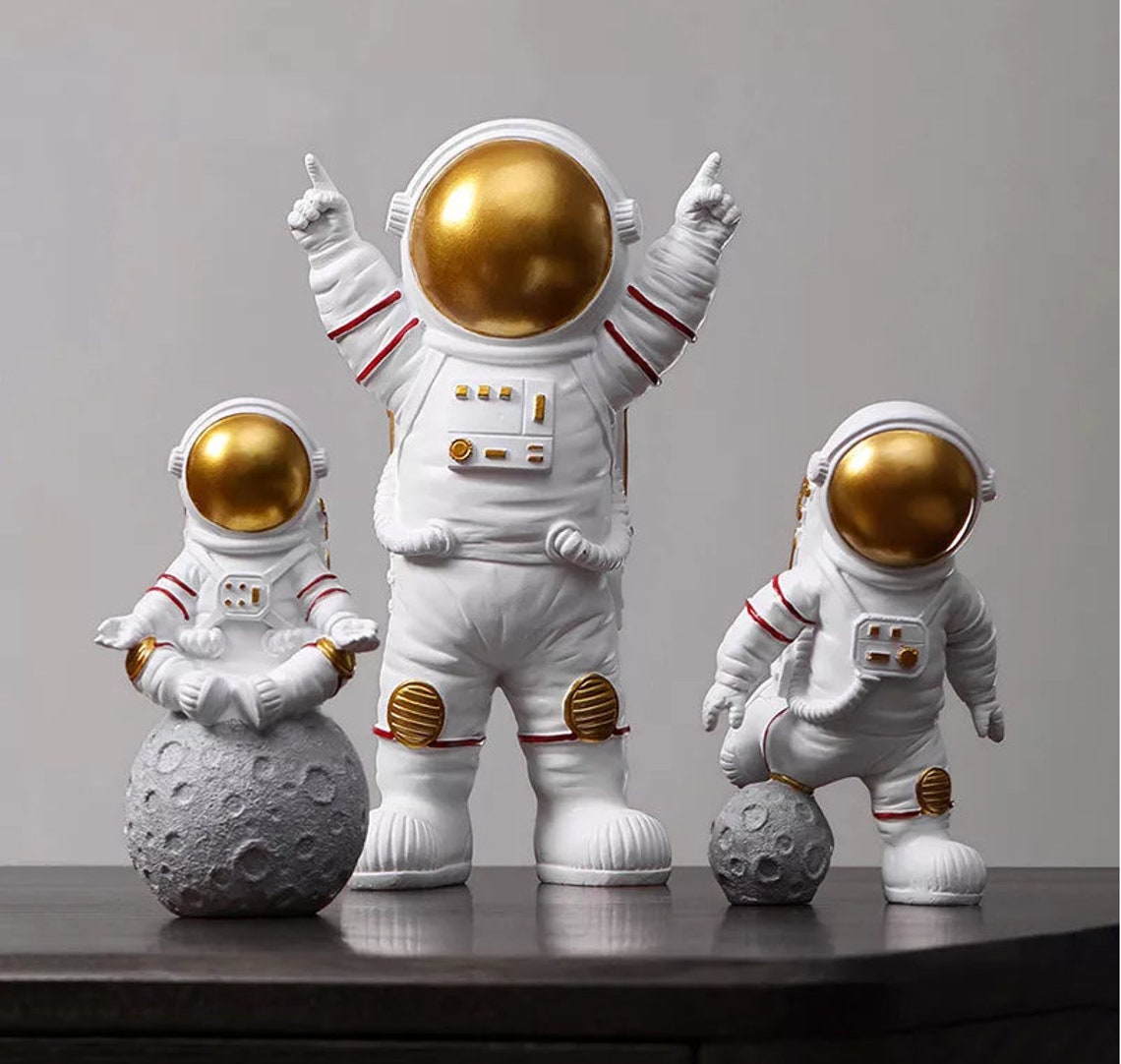 Resin Astronaut Figure Statue Sculpture 3 Pcs Decorational Astronaut ...