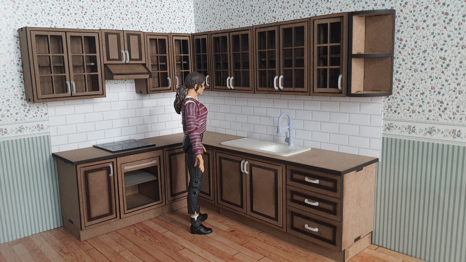 Miniature Kitchen 1:12th Scale Miniature Dolls House Kitchen. This is a ...