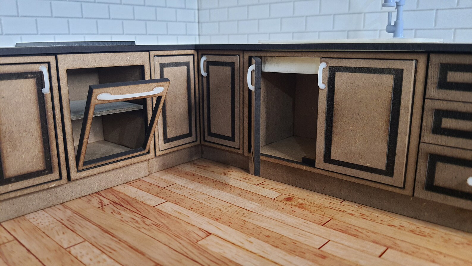 Miniature Kitchen 1:12th Scale Miniature Dolls House Kitchen. This is a ...