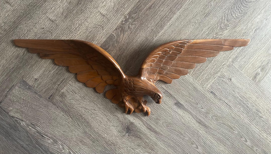 Vintage MCM American Colonial Style Hand Carved Solid Wood Majestic ...