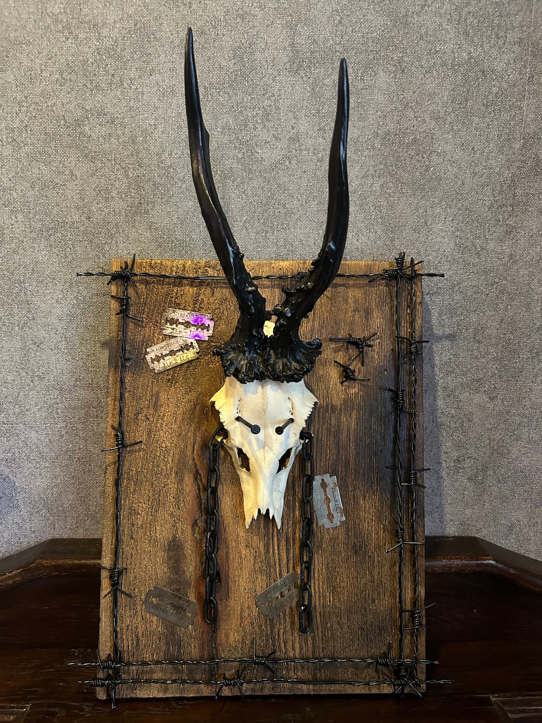 Gothic Wall Decoration Black Deer Skull Barbed Wire Razor Blade Chains ...