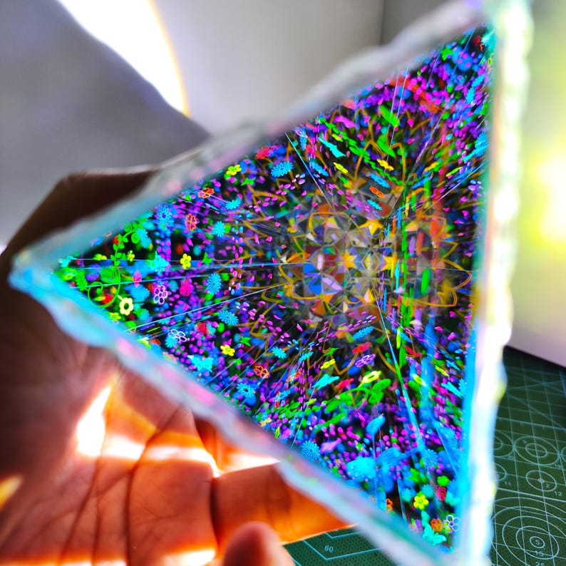 Handcrafted 3D Kaleidoscope With Cube Prism - Floral Reverie Theme ...
