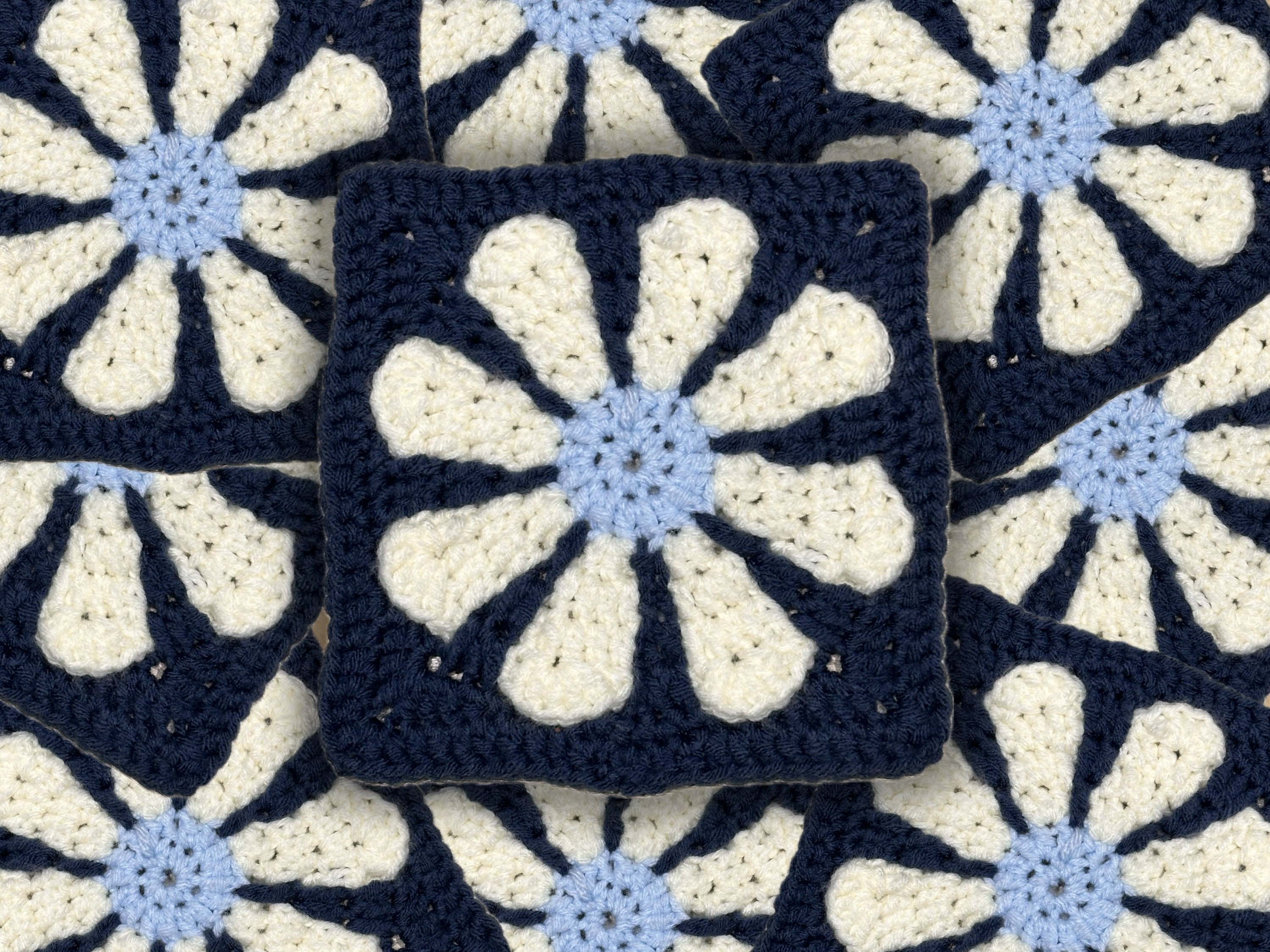 Chunky Retro 3D Daisy Square Crochet Pattern Floral Granny Square DIY ...