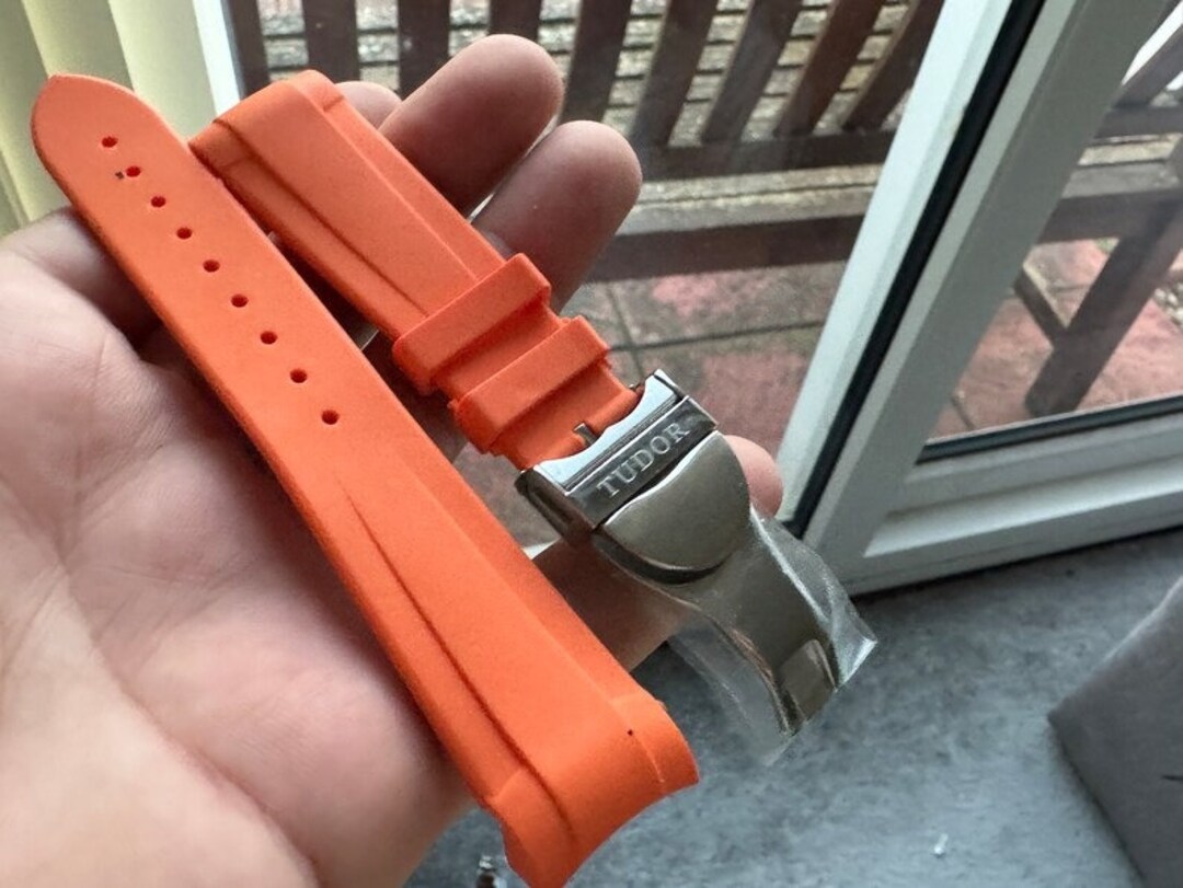 Tudor 22mm Orange Rubber Curved Lugs Strap With Stainless Steel Buckle ...