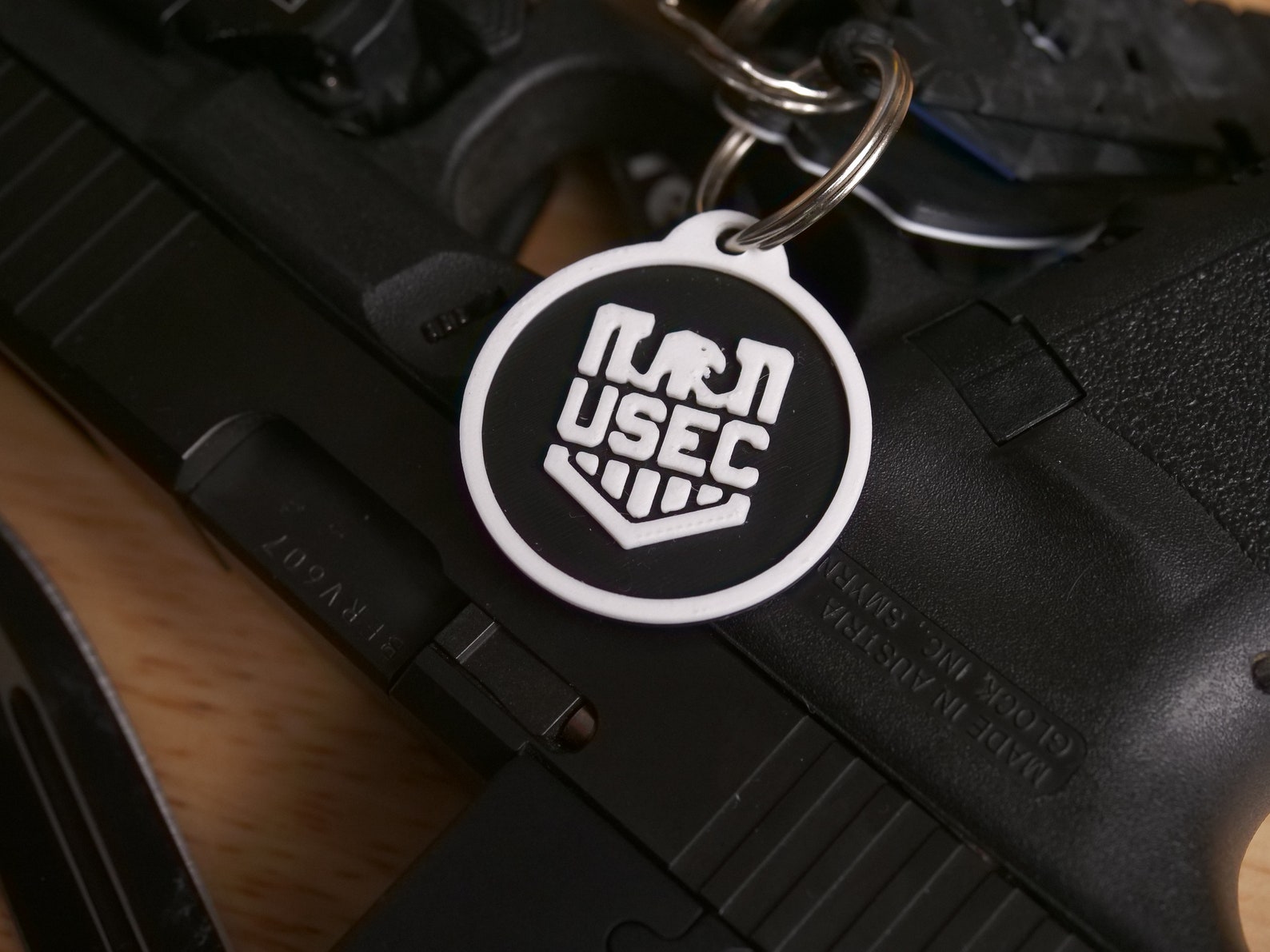 Escape From Tarkov Keychain USEC, BEAR, LABS - Etsy