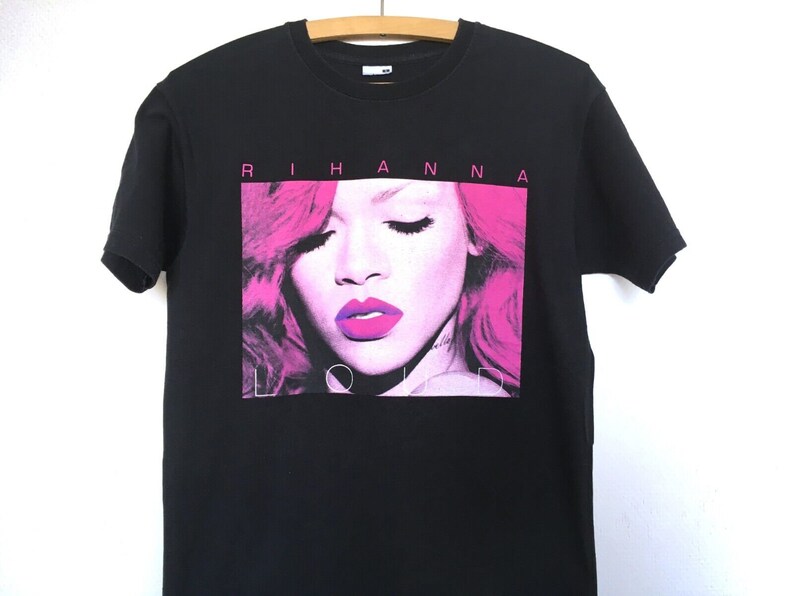 Preowned Rihanna Loud Tour T-shirt Unisex Rihanna T-shirt Festival ...
