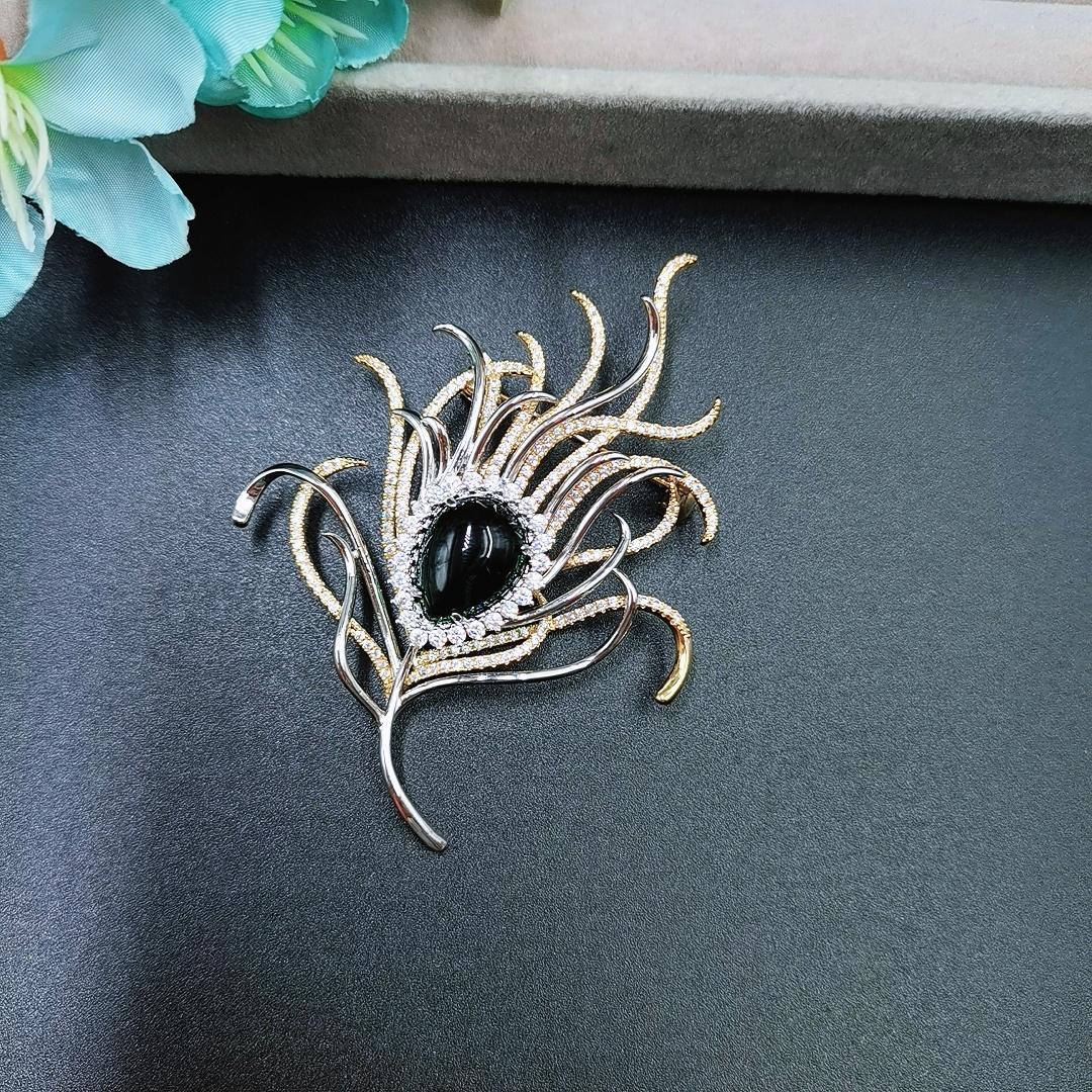 High End Dainty Green Peacock Feather Luxury Brooch 18K Gold Plated ...