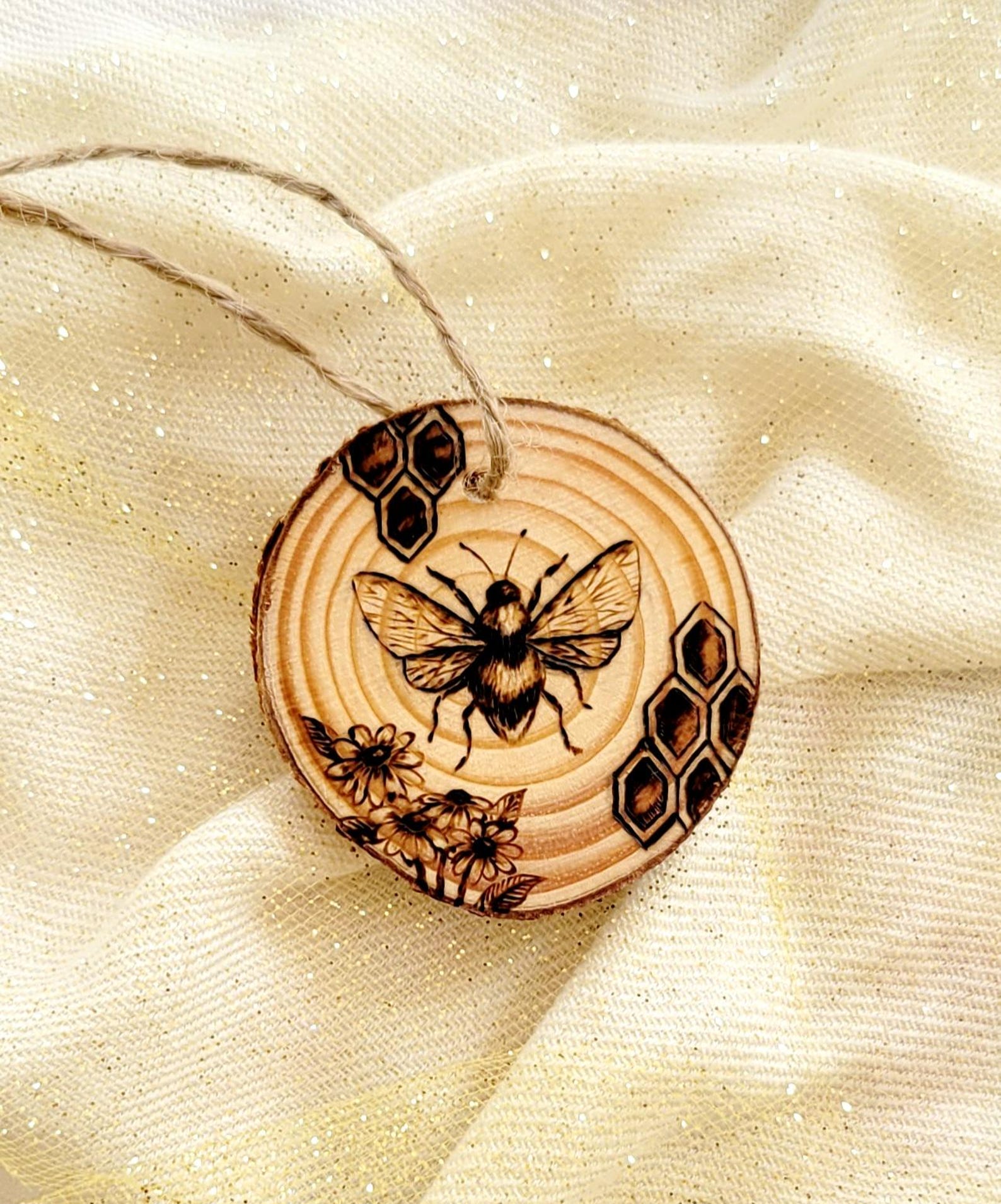 Woodburned Honeybee, Pyrography Ornament, Beehive Wood Slab Ornament ...