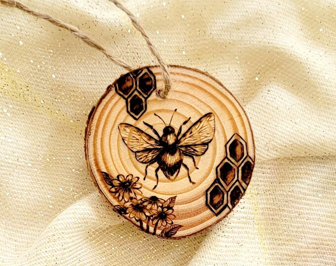 Woodburned Honeybee, Pyrography Ornament, Beehive Wood Slab Ornament ...