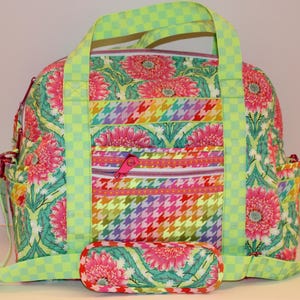 Ultimate Travel Bag - Tula Pink Untamed, Pattern Byannie - Etsy