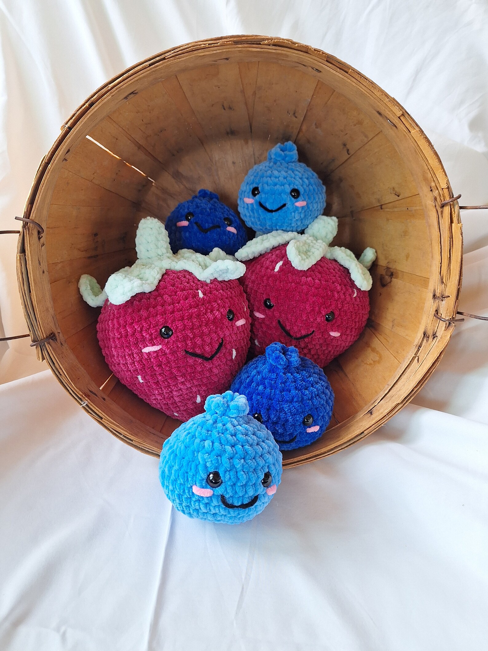 Crochet Blueberry Plushie, Crochet Amigurumi Blueberries, Stuffed ...