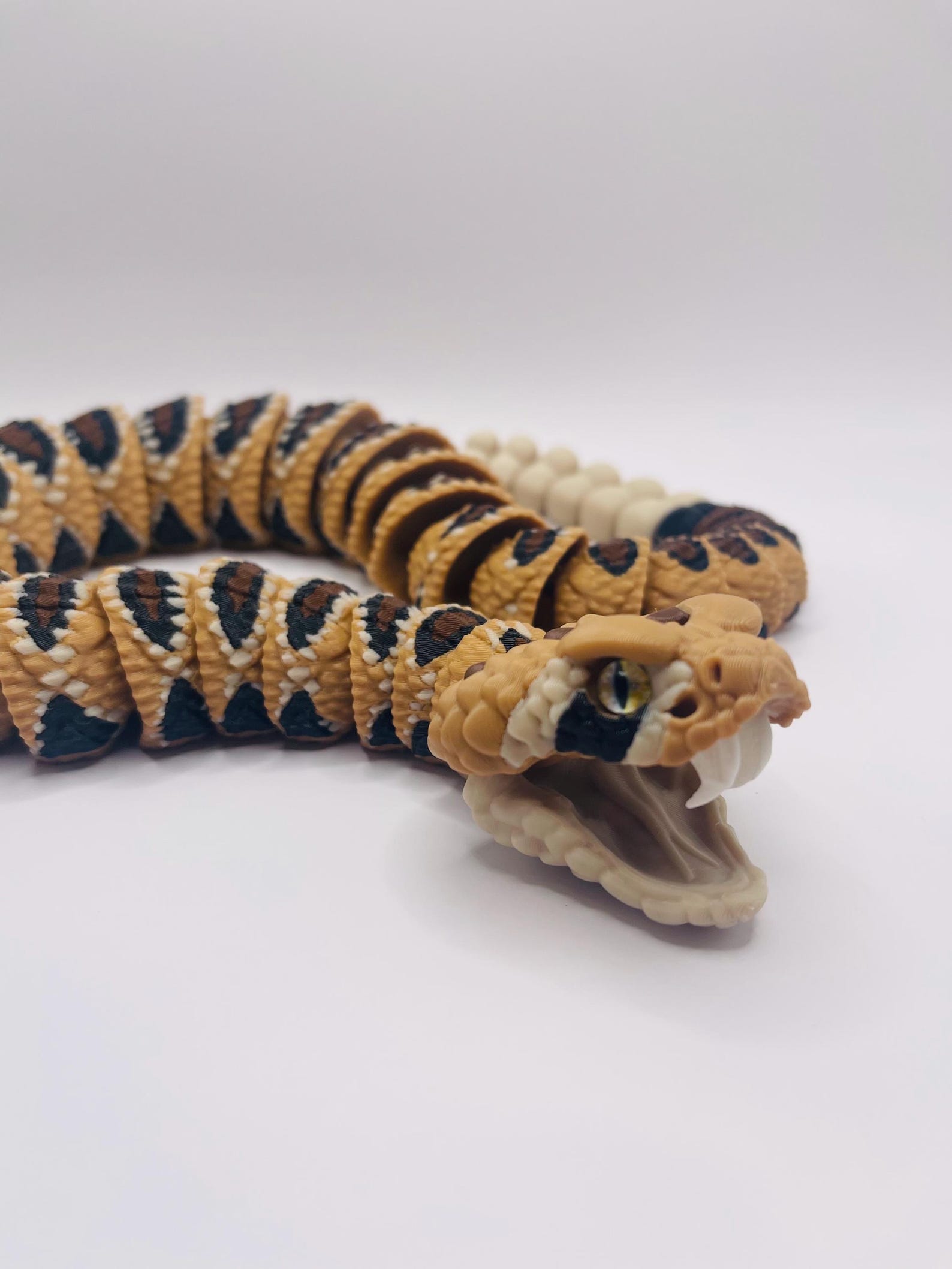 Articulating 3D Printed Diamondback Rattlesnake: Realistic Flexible ...