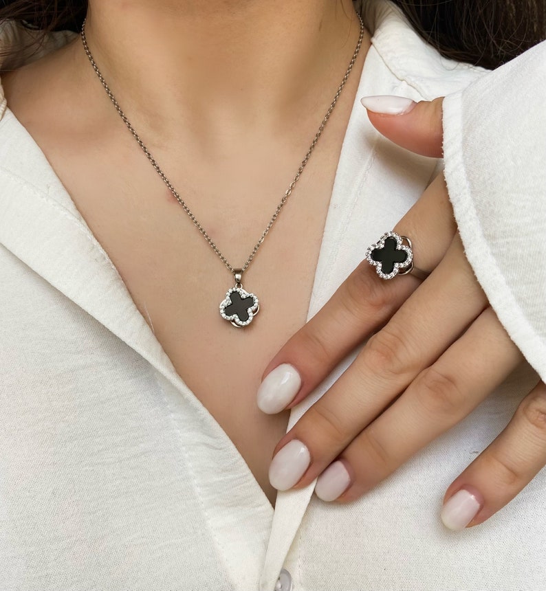 Spinning Black Clover Necklace and Ring Jewelry Set for Her - Etsy