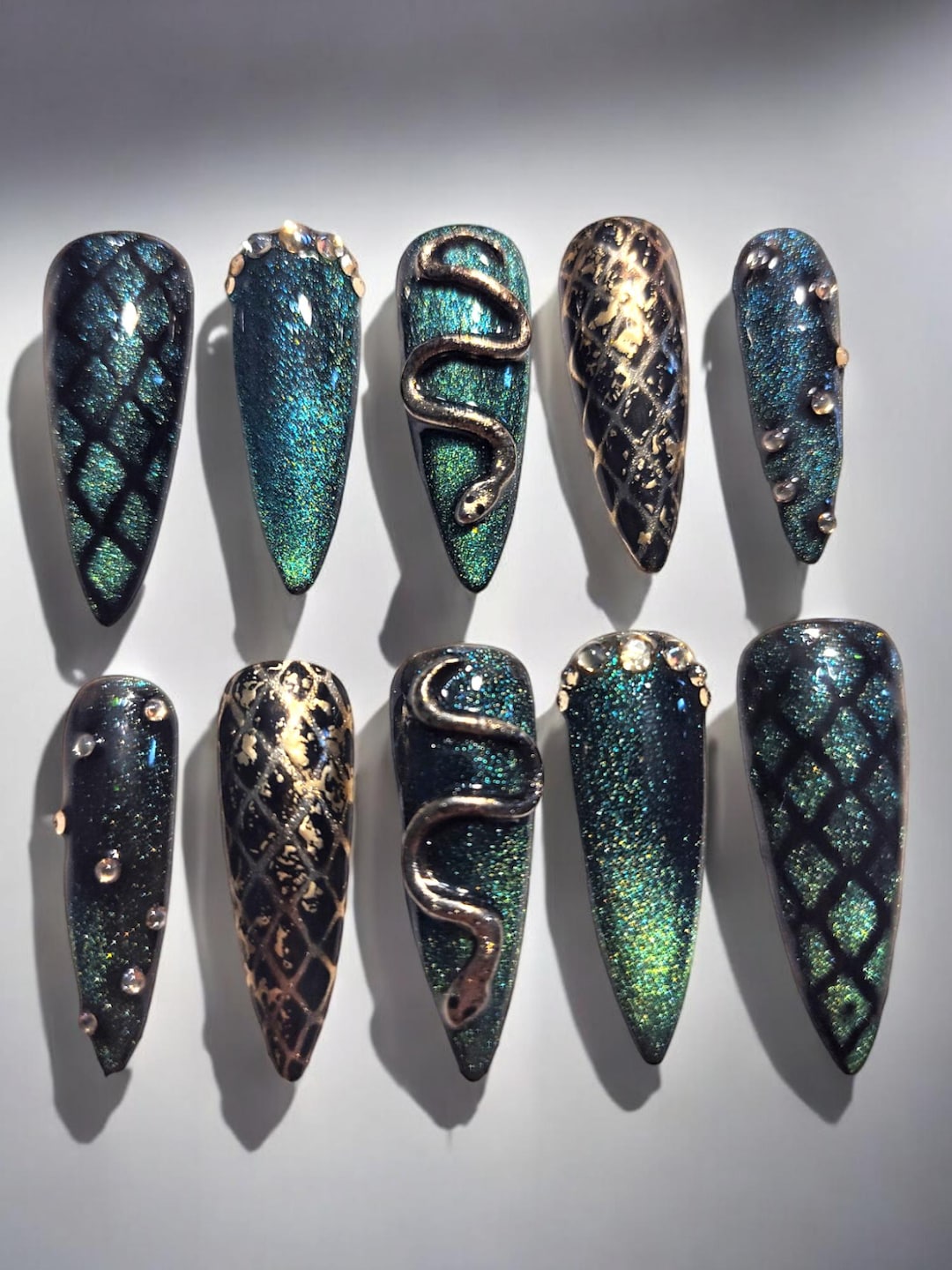 3D Snake Press on Nails: Emerald Green Glitter, Gold Rhinestones - Etsy