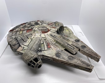 MILLENIUM FALCON DIY Plans for Making a Ship in Cardboard and Cardboard ...