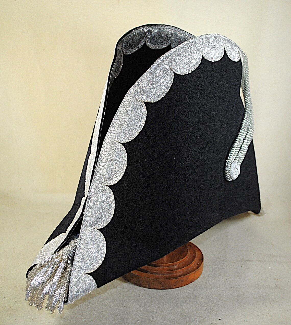 Napoleonic 17th & 18th Century French Prussian Officer Bicorn Hat ...