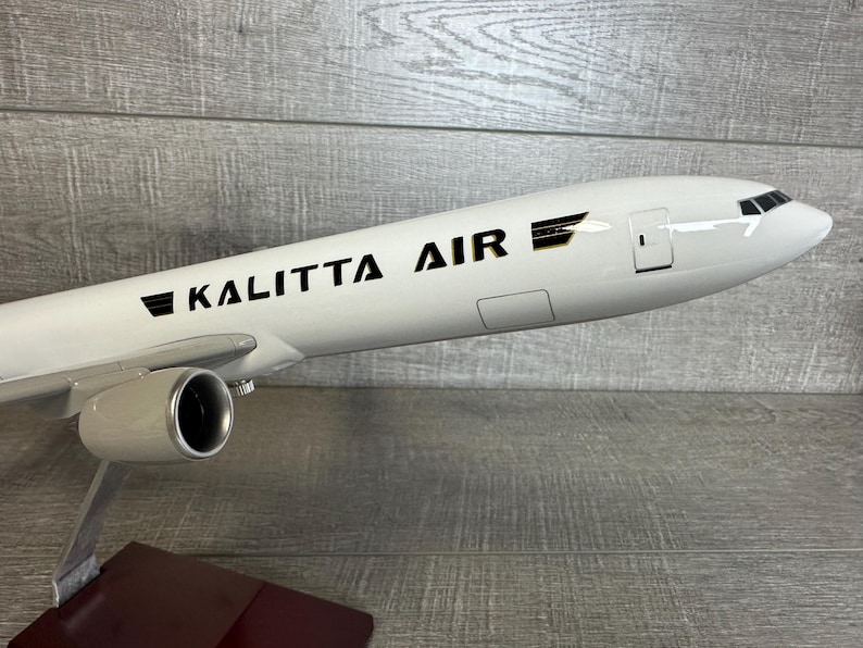 B777 and B747 TWO PACK ! Kalitta Air Model Airplane Solid Resin 1:200 ...