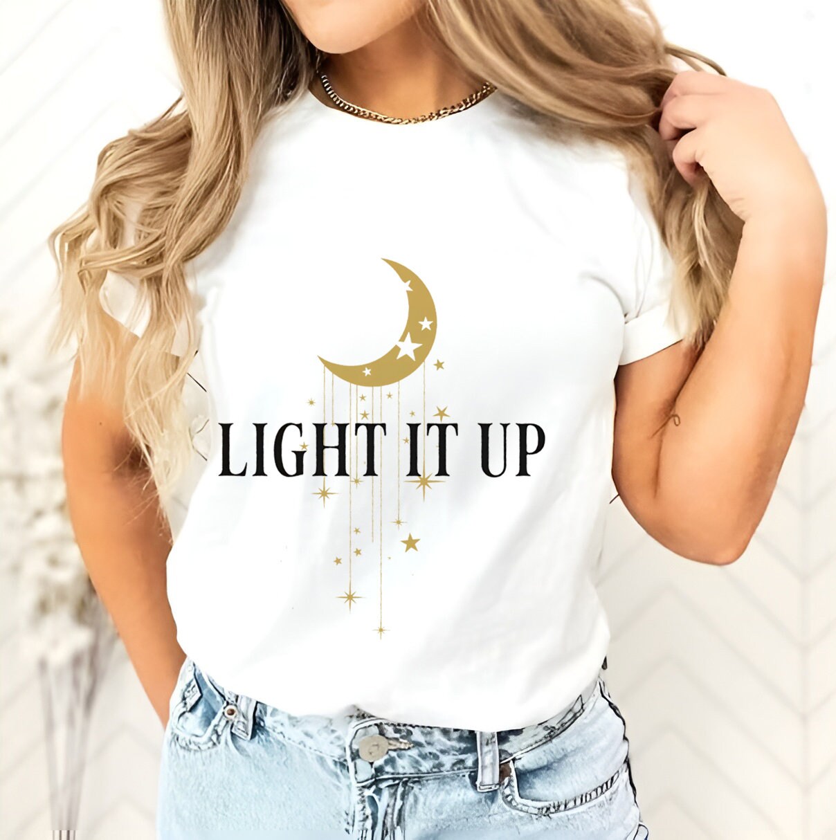 Light It up Tshirt, Crescent City Dark Sweatshirt, Bryce and Danika ...