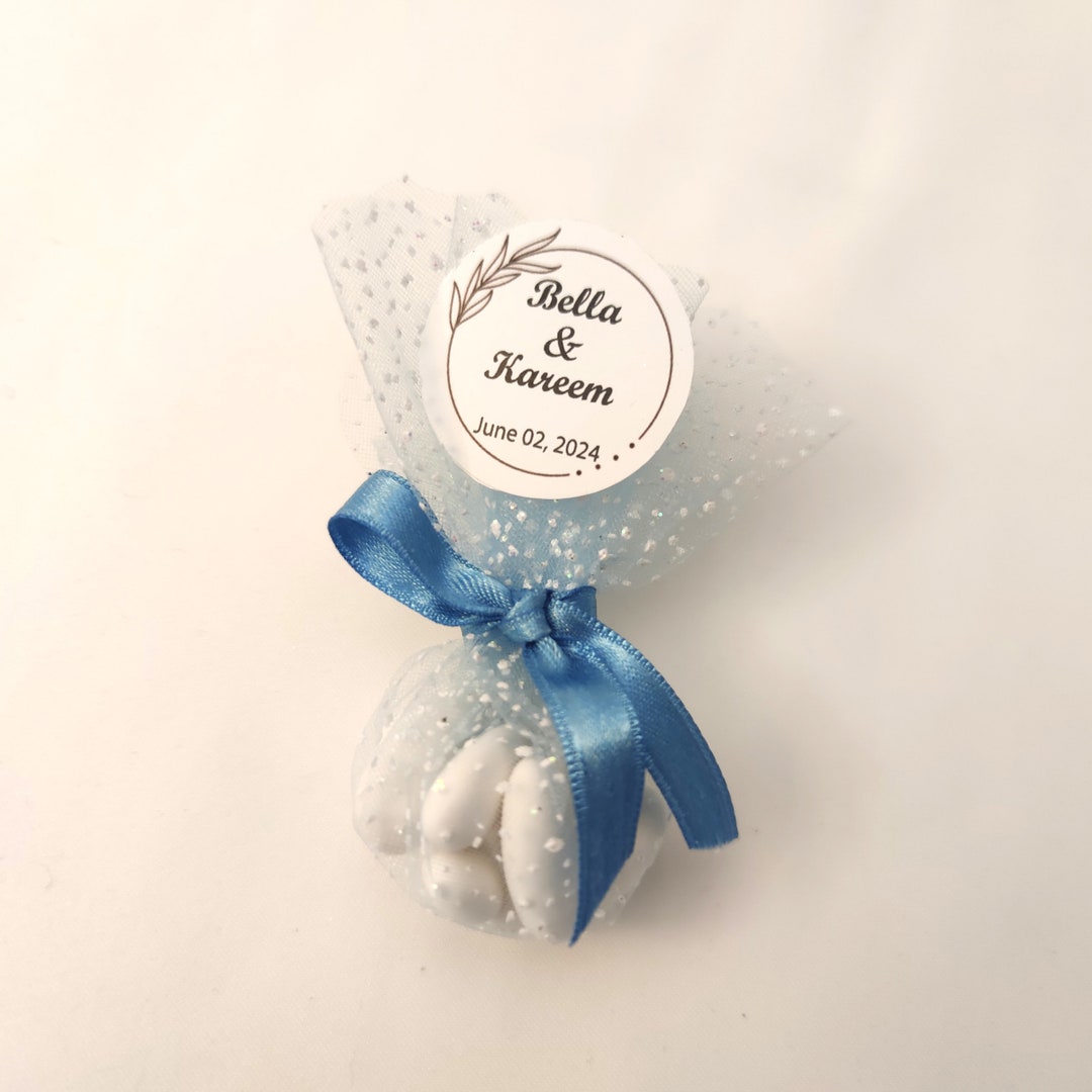Personalized Almond Candy Favors: Tulle Wrapped Bomboniera for Wedding ...