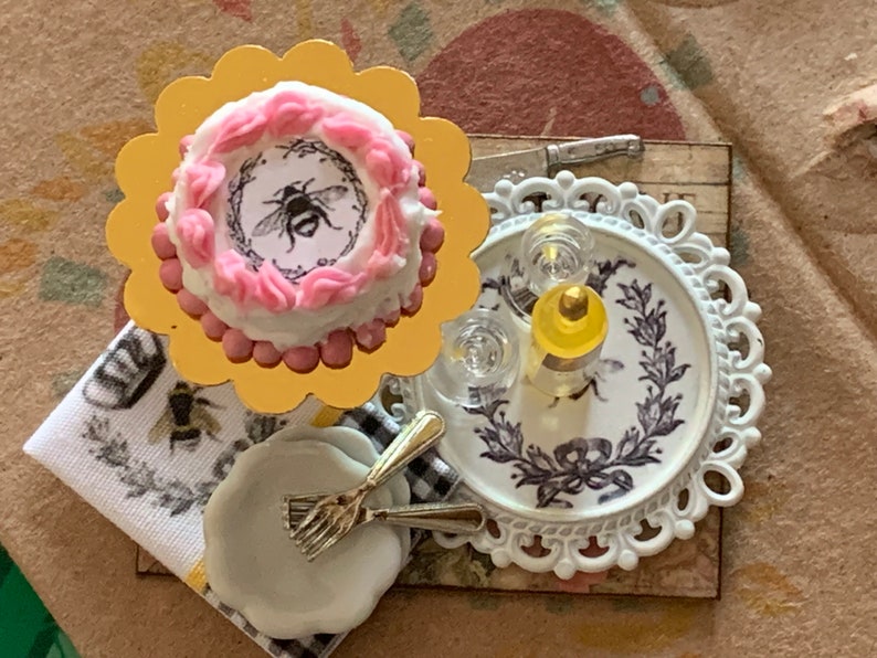Miniature Dollhouse Artisan Garden Party for 2 Celebrating the BEE ...