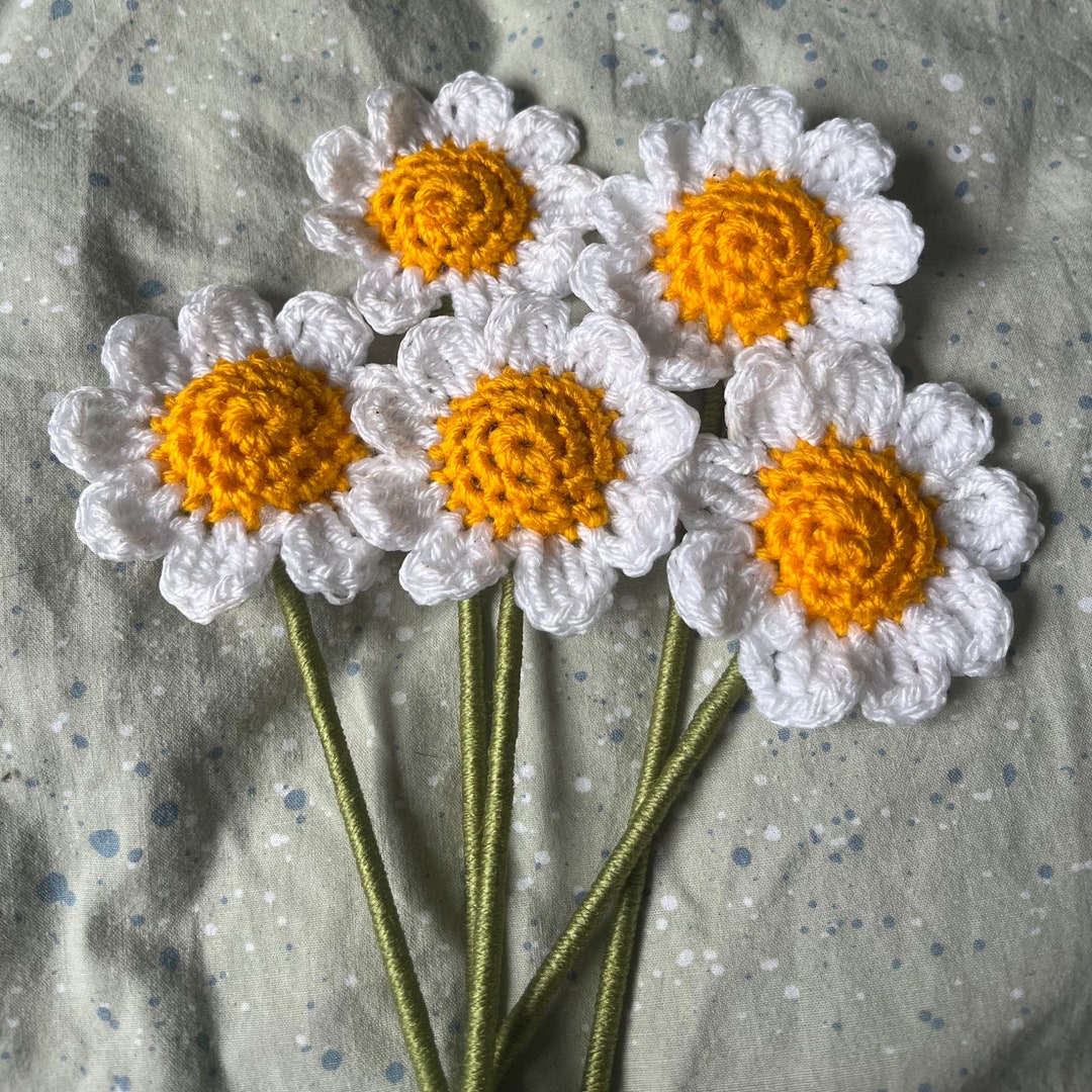 Crochet Bouquet Flower Arrangement Fibre Art Daisies Daisy Flower ...